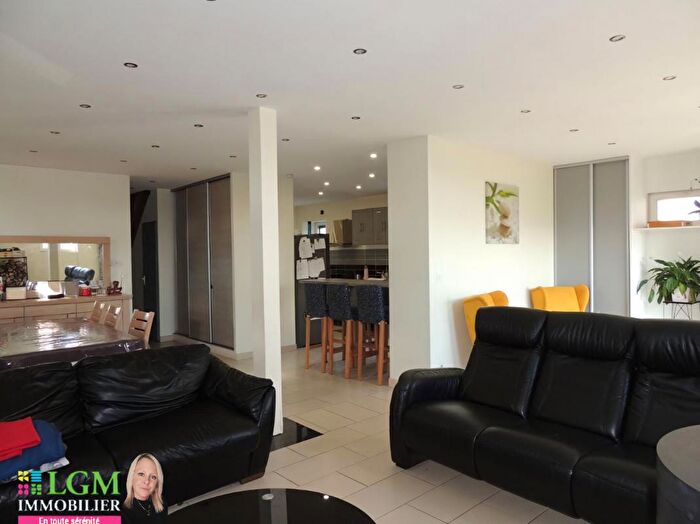 Maison à vendre - LucyleBocage - 5 pièces - 4 chambres