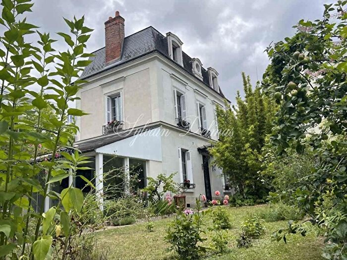 Saint-Cyr-sur-Loire, Cèdres, Cottage Park : Maison 8 pièces à vendre