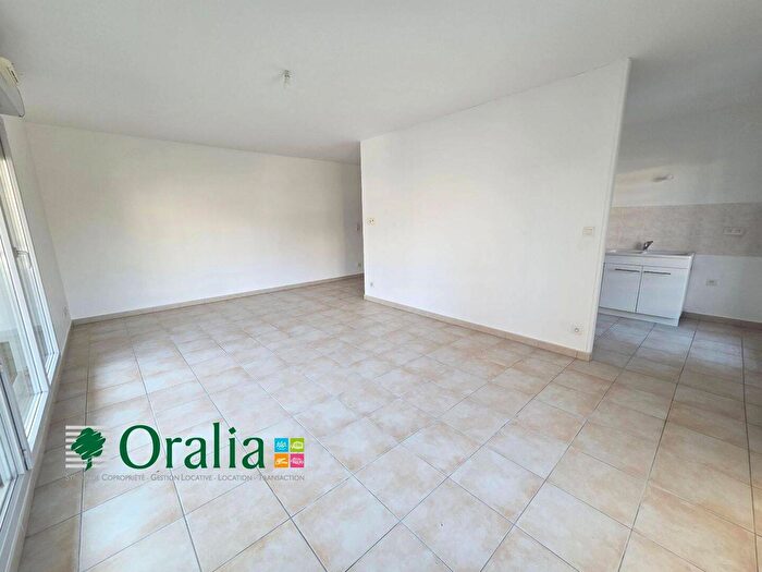 Appartement à louer - Bealieres, Meylan - 4 pièces - 3 chambres