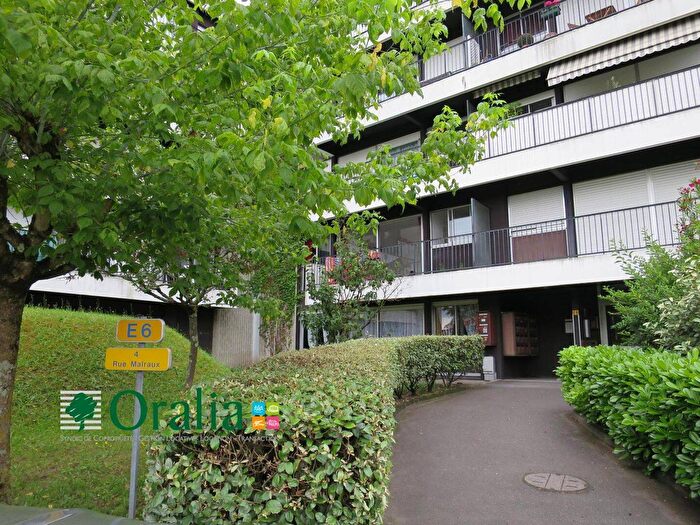 Centre Ville, Mérignac : Appartement 1 pièce à louer