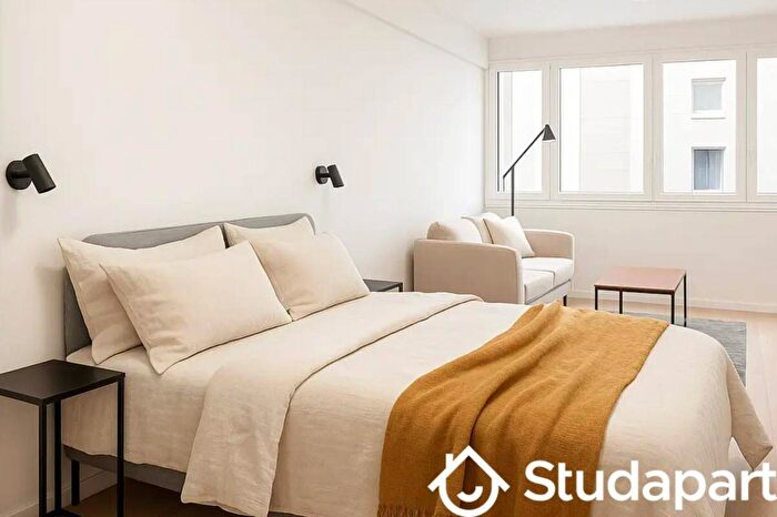 Maison 1 pièce à louer à Centre Ville, Clichy