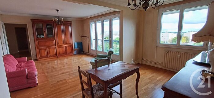 Appartement à vendre - Saint-André-les-Vergers - 5 pièces - 3 chambres