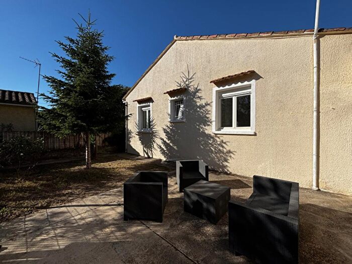 Nîmes, Route d'Arles : Maison 3 pièces à louer