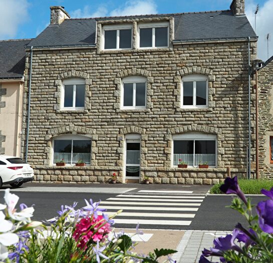 Maison 9 pièces à Remungol, à vendre