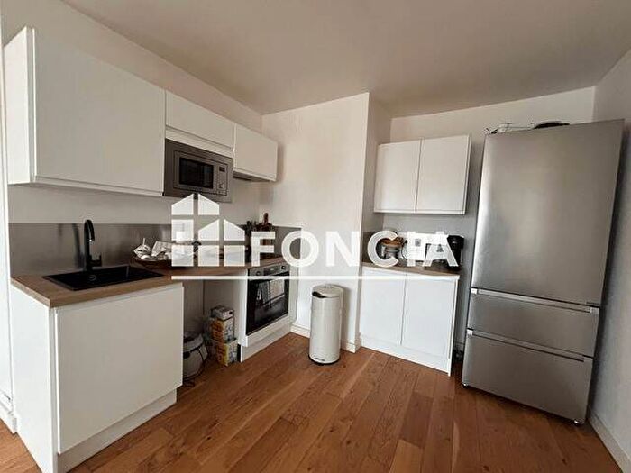 Appartement à louer - Nord Est, Lens - 4 pièces - 3 chambres