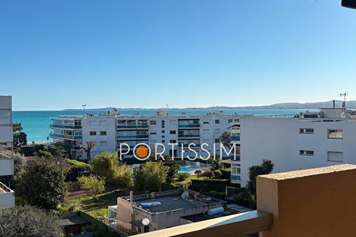 Appartement à vendre - Saint-Laurent-du-Var, Bord de Mer, Port de Plaisance - 4 pièces - 3 chambres