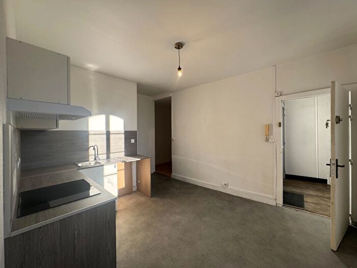 Appartement à louer - Saint-Girons - 2 pièces - 1 chambre