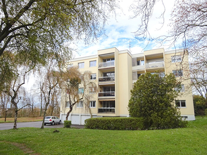 Appartement à vendre - Riedisheim, Centre-ville - 4 pièces - 2 chambres