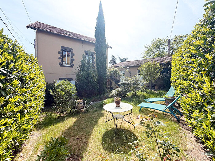 Maison à vendre - Clermont-Ferrand, Cotes de Clermont - 6 pièces - 3 chambres