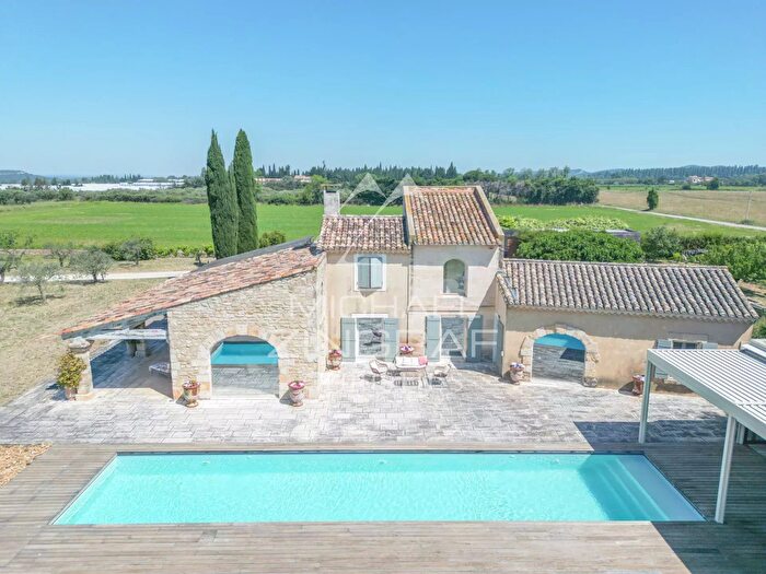 Maison 12 pièces à Arles, à vendre