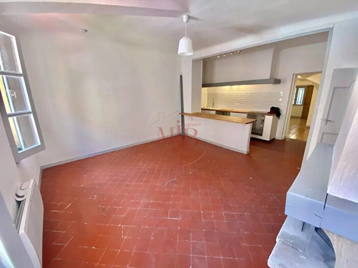 Aix-en-Provence, Centre-ville : Appartement 4 pièces à louer