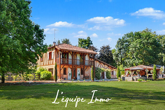 Maison 14 pièces à vendre à L'Isle-Arné