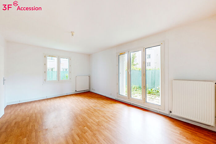 Appartement 3 pièces à Combs-la-Ville, Prévert, à vendre