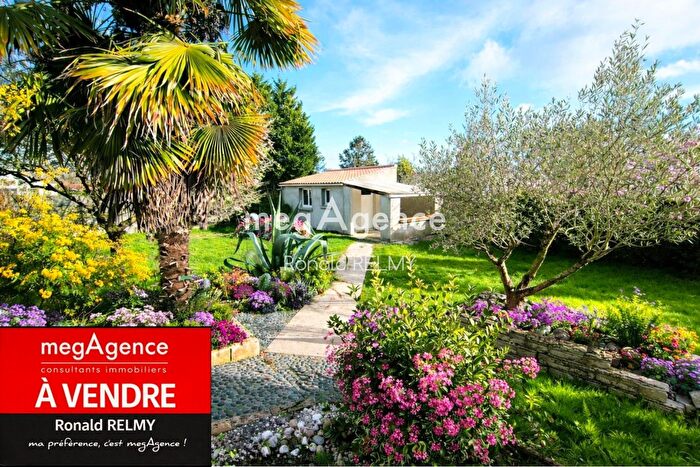 Maison à vendre - Beaulieu-sous-la-Roche - 4 pièces - 3 chambres