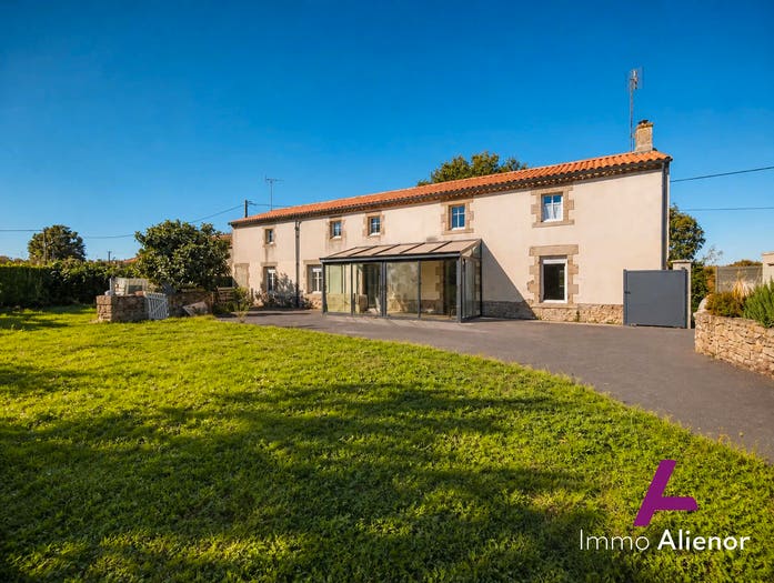 Maison 5 pièces à vendre à Le Poiré-sur-Vie
