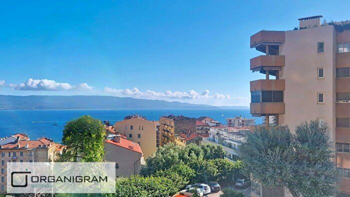 Appartement à louer - Les Jardins de lEmpereur, Ajaccio - 2 pièces - 1 chambre