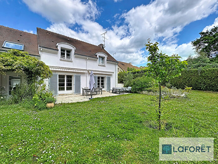 Villiers-Saint-Frédéric : Maison 7 pièces à vendre