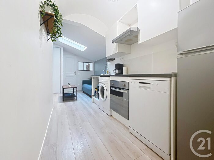 Appartement à louer - Dijon, Centre-ville - 2 pièces - 1 chambre