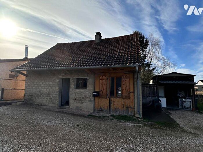 Maison à louer - Pierre-de-Bresse - 4 pièces - 2 chambres