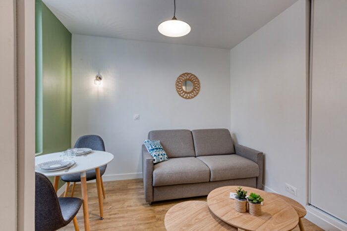 Appartement à louer - Paris e , Gambetta - 1 pièce
