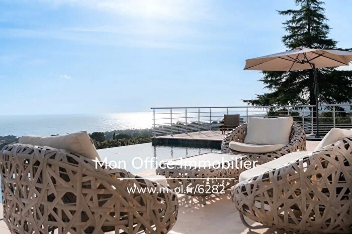 Maison à vendre - Fréjus, Saint-Aygulf - 6 pièces - 5 chambres