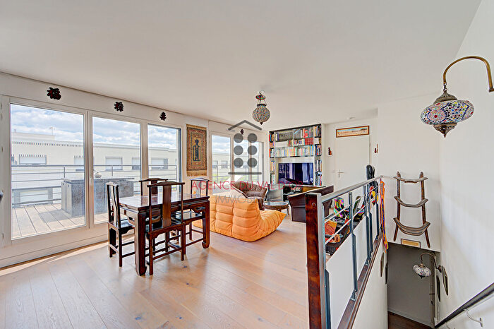 Appartement 5 pièces à vendre à Suresnes, République