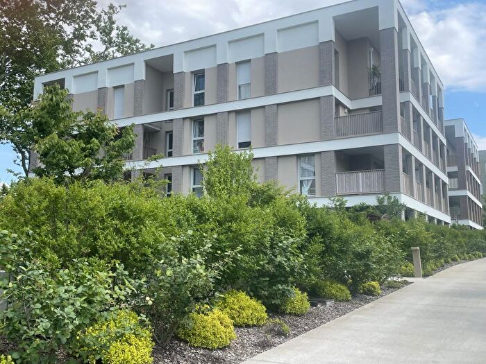 Appartement à vendre - Sathonay-Camp - 2 pièces - 1 chambre