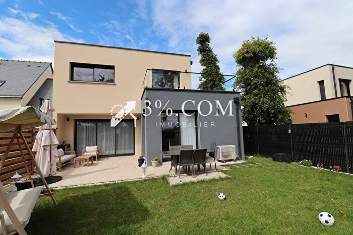 Maison 6 pièces à Cintré, à vendre