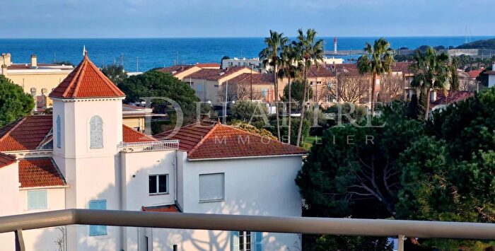 Appartement à vendre - Antibes - 3 pièces - 2 chambres