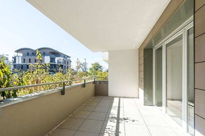 Appartement à louer - Nord Est, Saint-Julien-en-Genevois - 2 pièces - 1 chambre