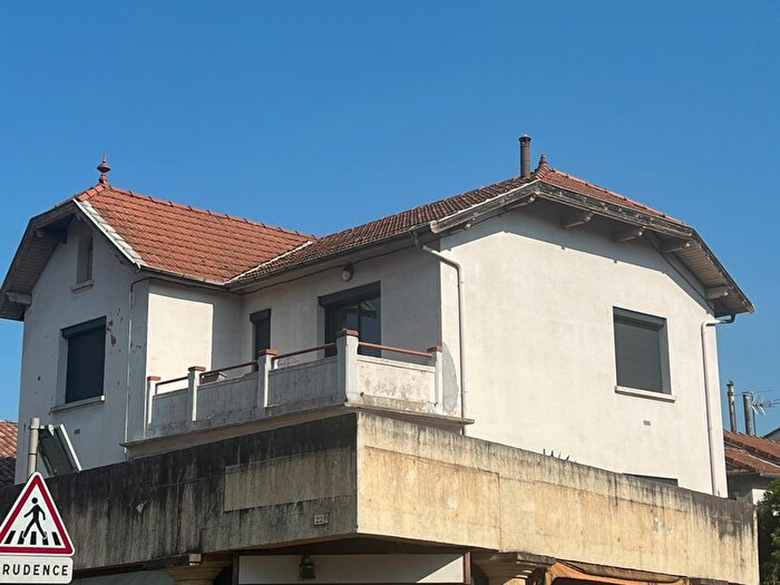 Maison à vendre - Alès, Centre-ville - 6 pièces - 4 chambres