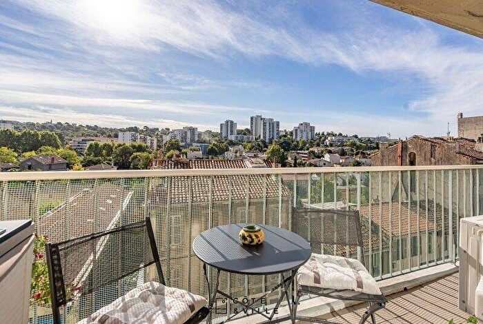 Appartement à louer - Marseille ème - 2 pièces - 1 chambre