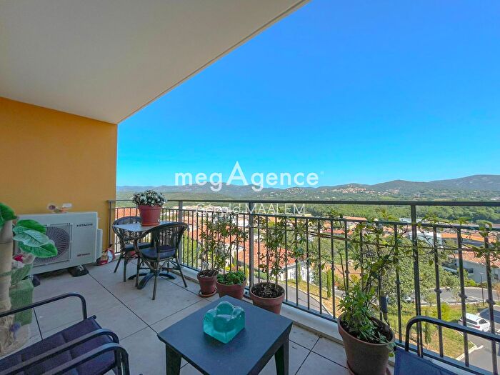 Appartement 3 pièces à vendre - Cogolin, Centre-ville, Subeiran, Pas de Grimaud