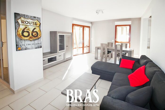 Appartement à louer - La Chapelle-sur-Erdre, Centre-ville, Gare, Chêne Vert - 2 pièces - 1 chambre