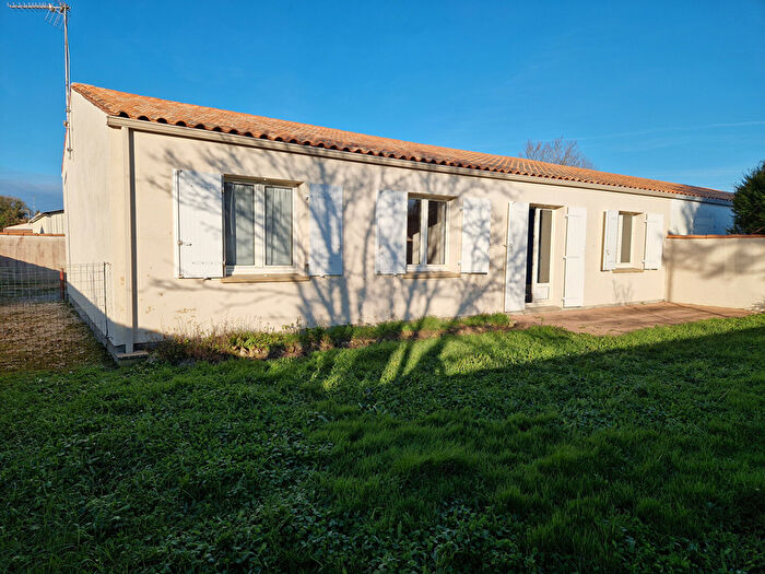 Maison à vendre - Salles-sur-Mer - 4 pièces - 3 chambres