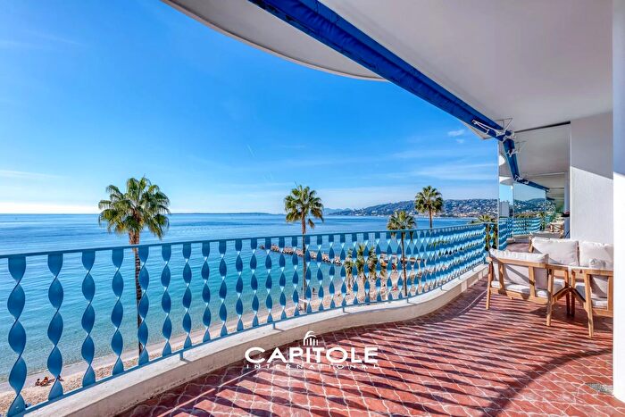 Appartement à vendre - Antibes, Juan-les-Pins, Le Cap - 3 pièces - 2 chambres