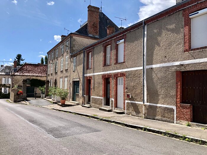 Maison à vendre - Lussac-les-Églises - 5 pièces - 3 chambres