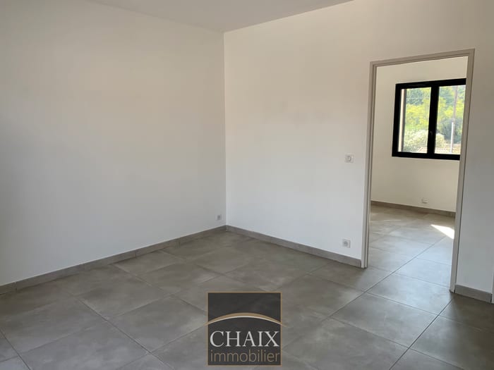 Aubagne, Pin Vert, Ceinture Est - Appartement 2 pièces à louer