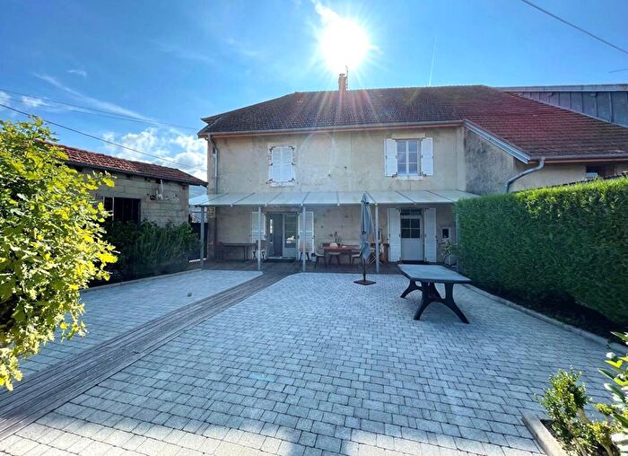 Maison 6 pièces à Lavans-sur-Valouse, à vendre