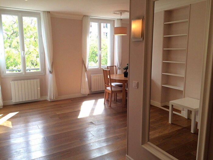 Appartement à louer - Auteuil Sud, Paris ème arrondissement - 2 pièces - 1 chambre