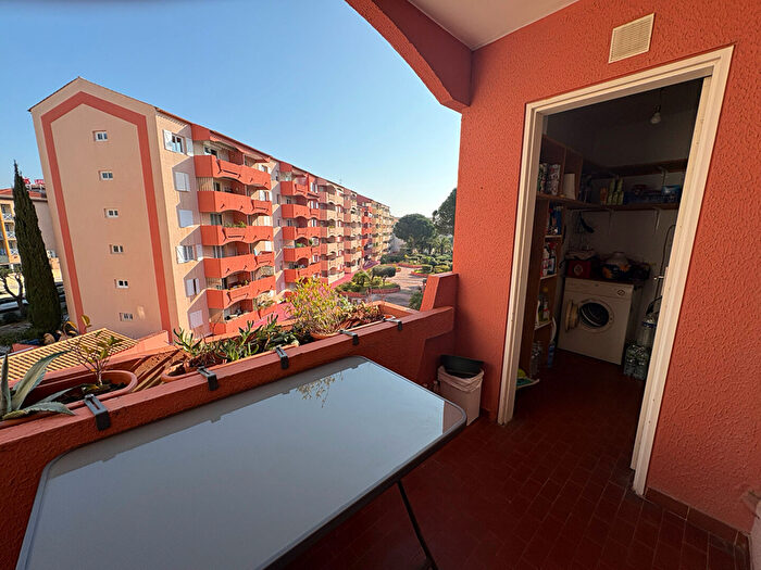 Appartement à vendre - Hyères, Gare, Godillot - 3 pièces - 2 chambres