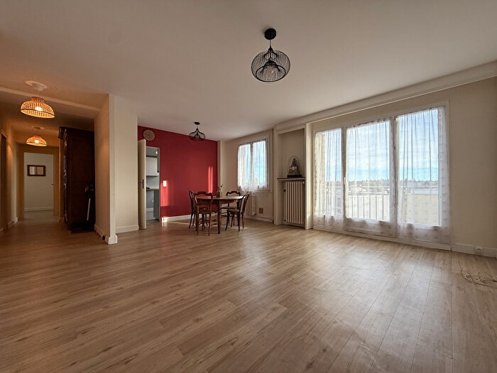 Appartement à vendre - Dreux, Centre-ville - 3 pièces - 2 chambres