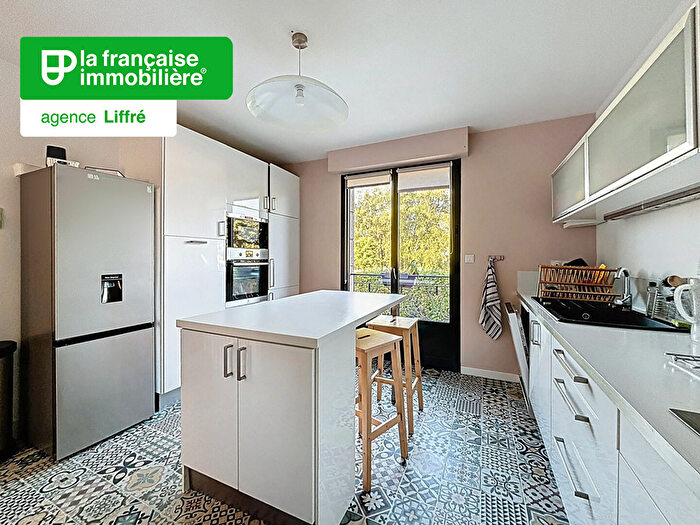 Maison à vendre - Liffré - 8 pièces - 6 chambres