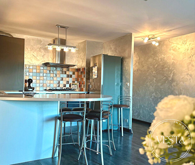 Appartement à vendre - Foucherans - 4 pièces - 2 chambres