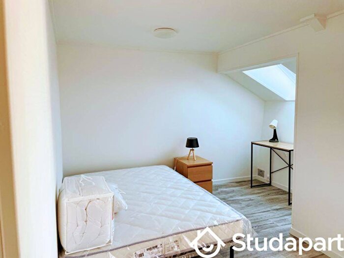 Appartement à louer - Levée-Mévrais-Lande-Reinais, Betton - 5 pièces - 1 chambre