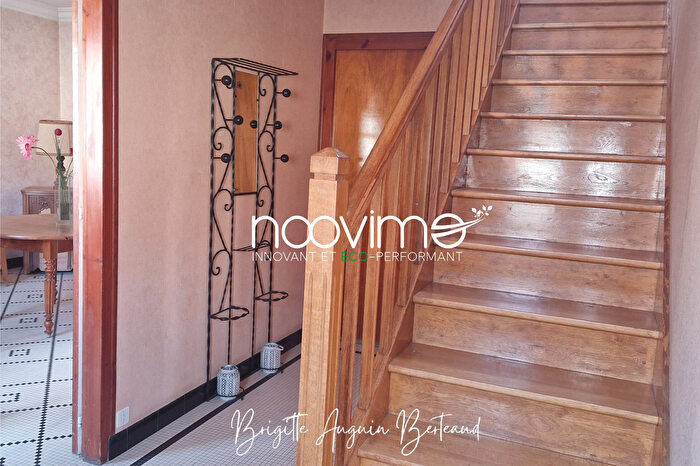 Maison à vendre - Mortagne-sur-Sèvre - 6 pièces - 3 chambres