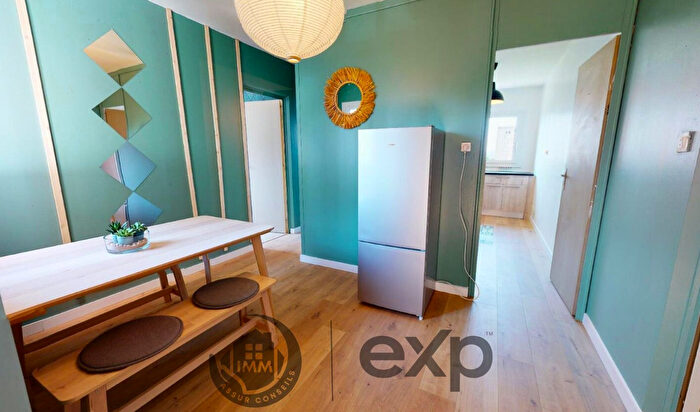Appartement 5 pièces à Vénissieux, Anatole France, Paul Langevin, à vendre