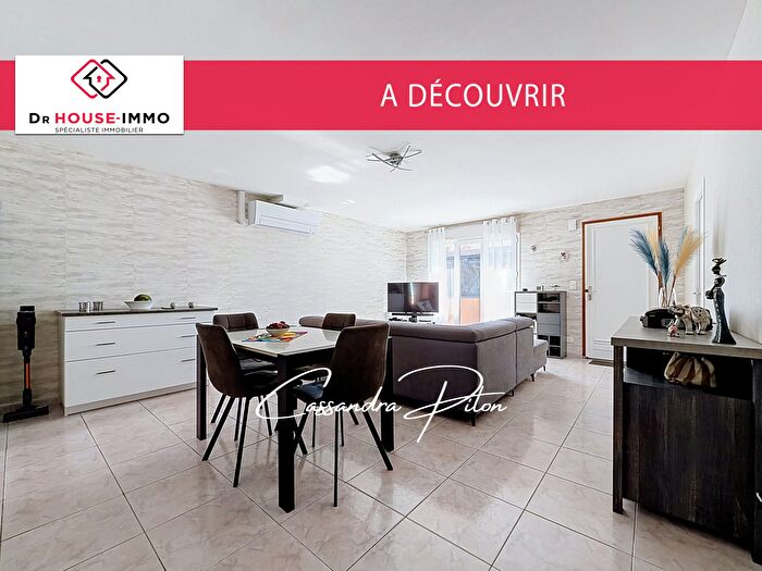 Maison 4 pièces à Sainte-Marie-la-Mer, à vendre