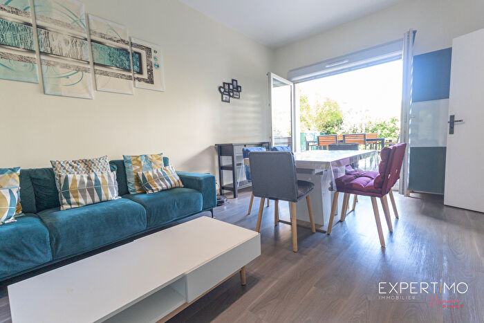 Appartement à vendre - Trappes - 4 pièces - 3 chambres