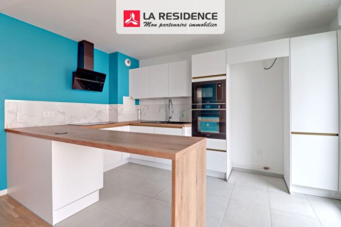 Appartement à vendre - Poissy - 4 pièces - 3 chambres